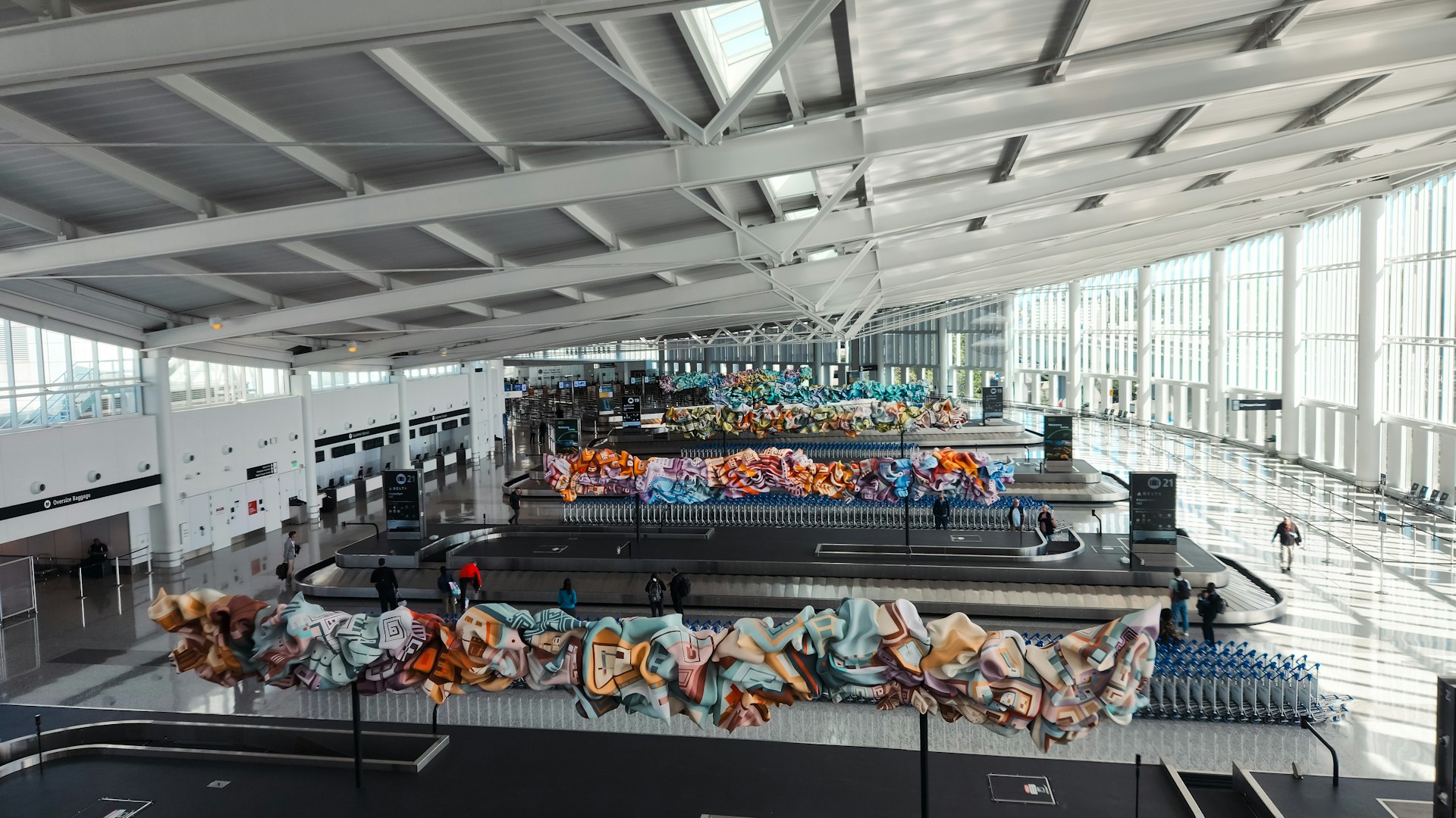 Why do airports use flight information boards - Airport Pin